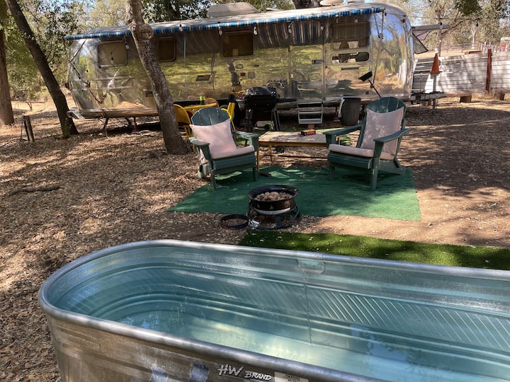 31' Land Yacht On The Range - San Miguel, CA