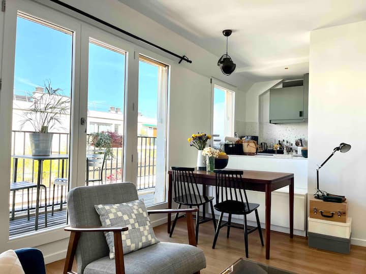 Deux Balcons Sur Les Toits De Paris - Paris