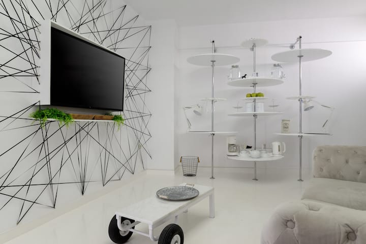 Casablanca- Near Acropolis - Athènes