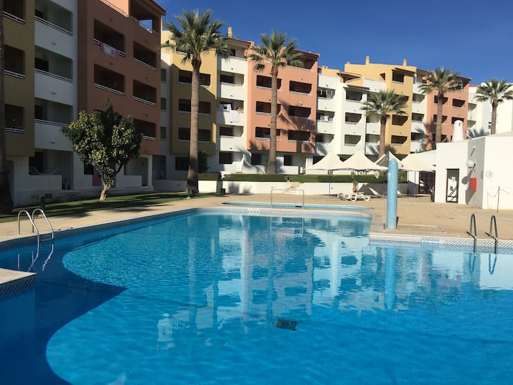 Au Cœur D'albufeira, Beau Studio Avec Piscine-wifi - Albufeira