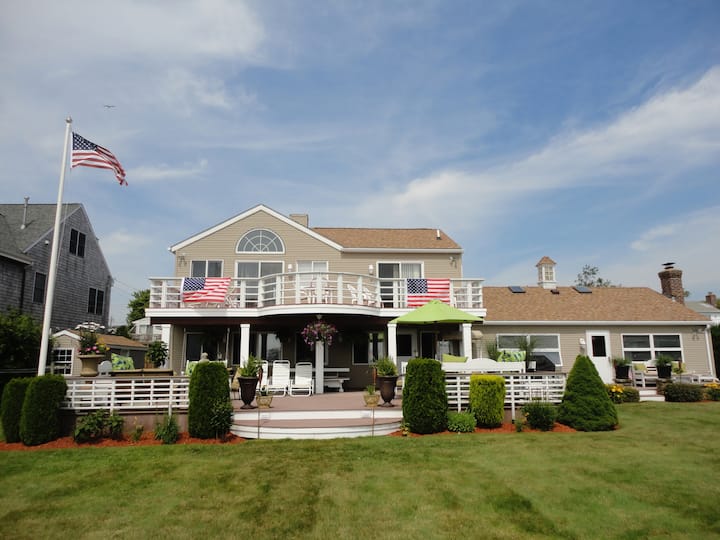 Scarborough Beach Resort Oasis - Rhode Island