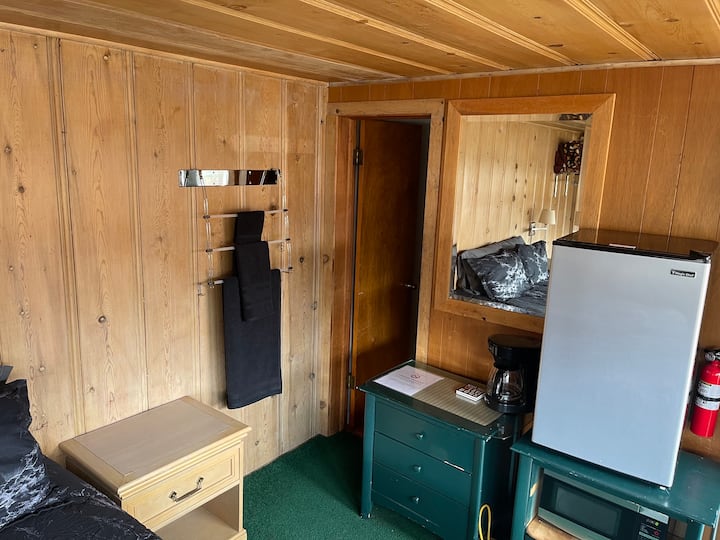 Bluegill Cabin -On The Lake - - Rockaway Beach, MO