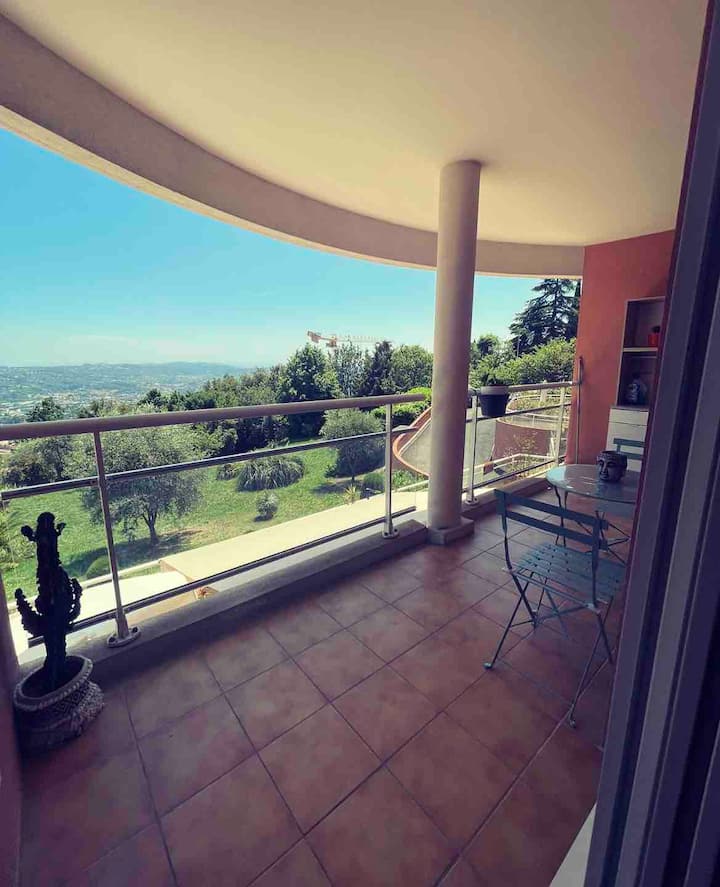 Appart Climatisé, Au Calme. Vue Mer Avec Terrasse - Grasse