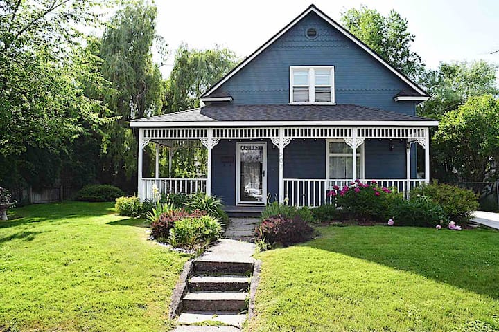 Modern Charm- Walk To Downtown Beach & Shops - Lake Coeur d'Alene, ID