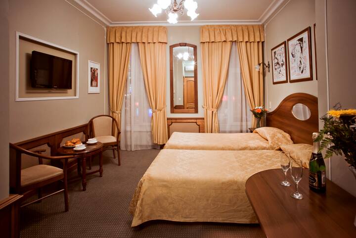 Old Vienna Hotel - St. Petersburg