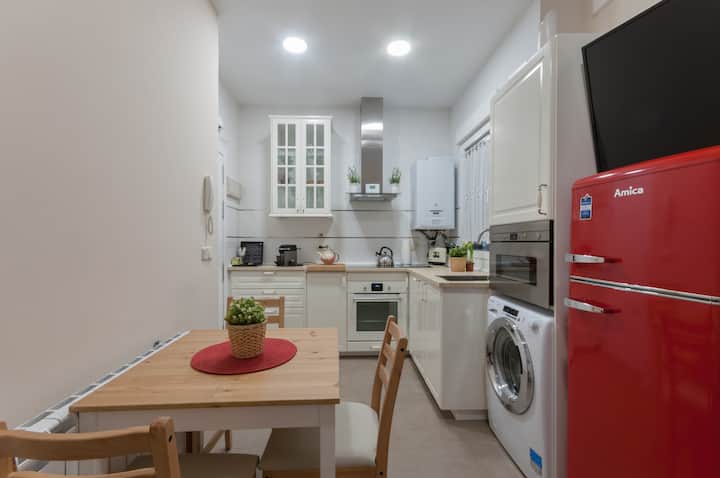 Next To Reina Sofía Museum ~Atocha Quiet & Centric - Madrid