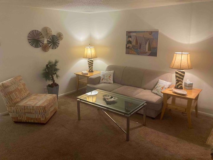 Monthly Upscale Beach Apt ("C") - Norfolk, VA