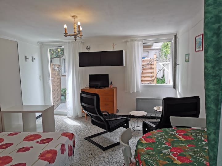 Grand Studio, Rez De Chaussée Sur Cour, Central - Banyuls-sur-Mer