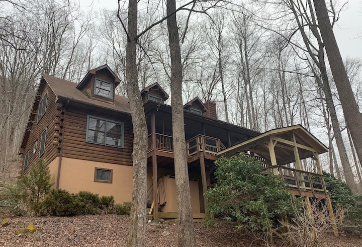 Cedar Cliff Mountain Lodge - Dillard, GA