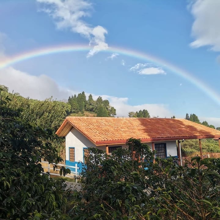 Casa Nardy, Típica Casa Costarricense. - Bajos del Toro