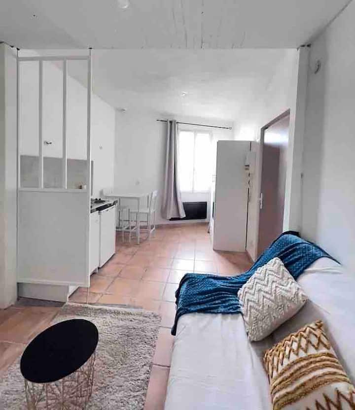 Studio Narbonne Centre, Proche De La Gare - ibis budget Narbonne Est