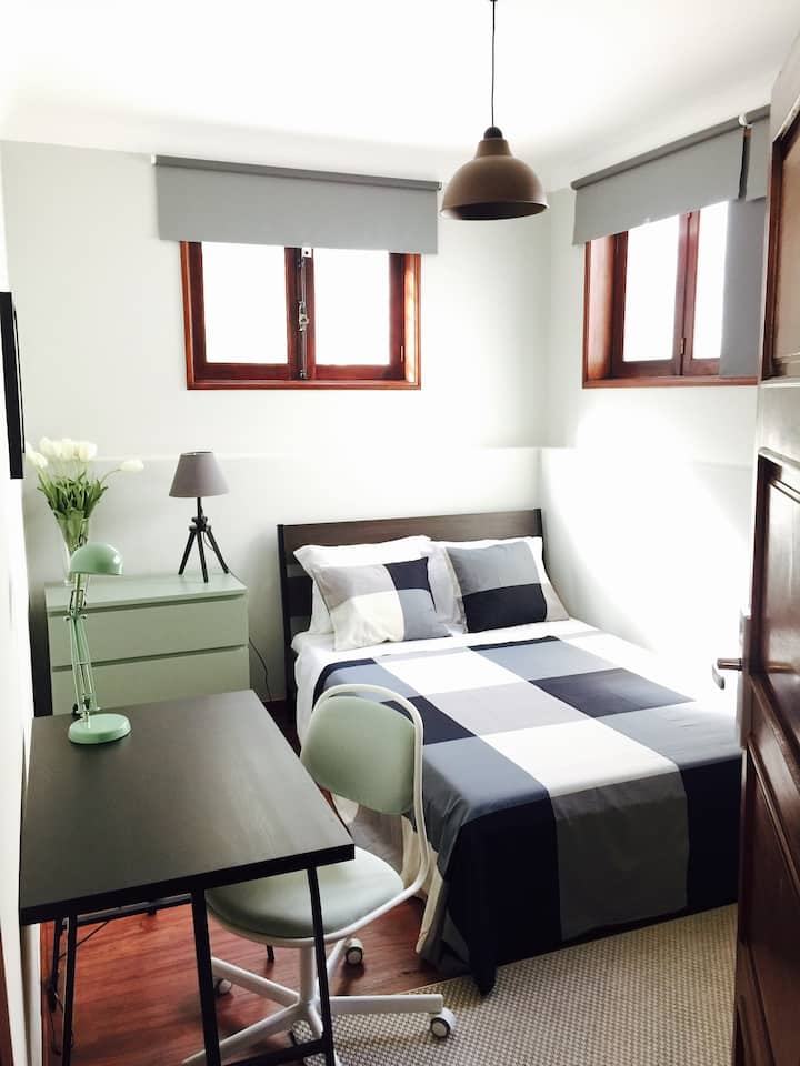 Ac House 8 - Private Room With Queen Bed - Matosinhos