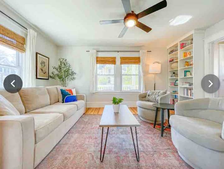 Charming Sopo Beach Bungalow - Walk To The Beach! - Portland, ME