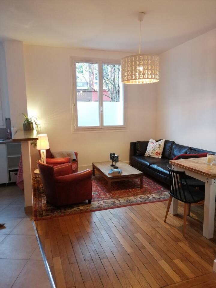 Issy-les-moulineaux: Paris Au Bout Des Doigts! - Issy-les-Moulineaux