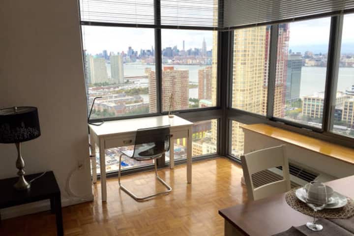 1br Apartment With Manhattan View - Brooklyn, NY
