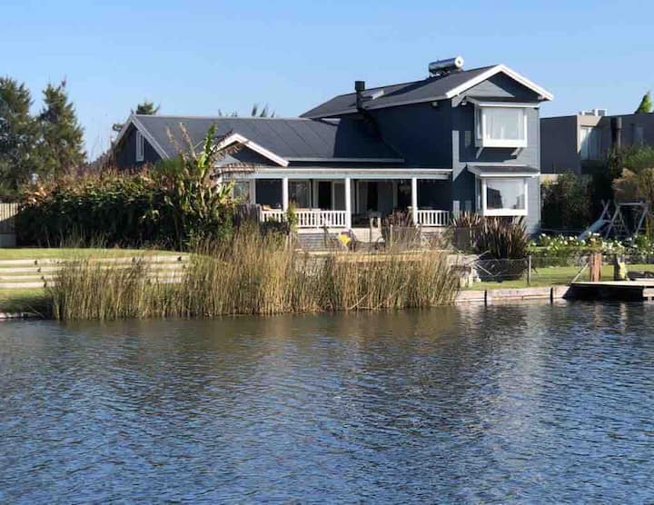 Cálida Casa De Verano Americana Estilo Joséignacio - Bella Vista