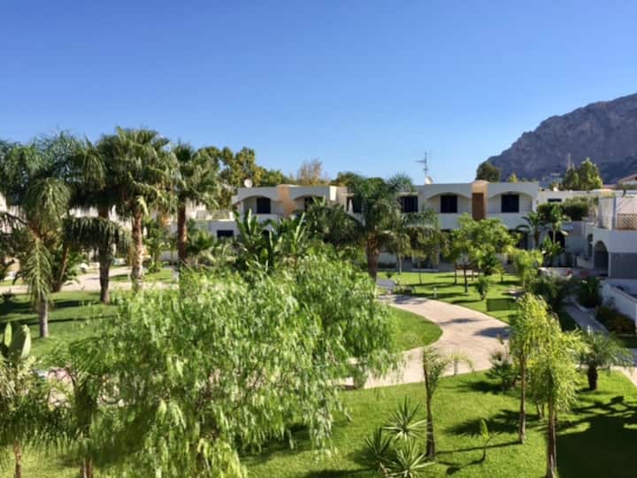 Casa  " Le Palme " - Isola delle Femmine