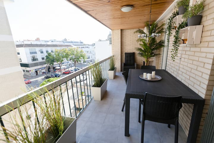Jerez: Downtown Prime Location, Terrace & Garage - Jerez de la Frontera
