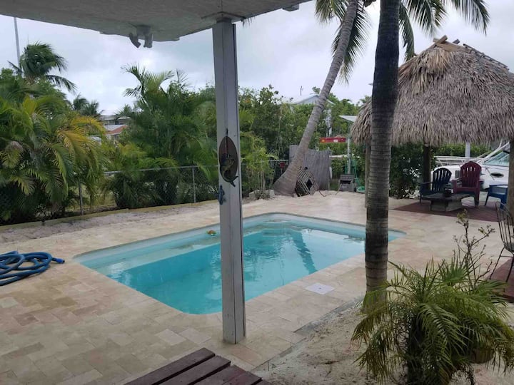 New Pool!! Canal Front W/dock! Beach End Of Block! - Islamorada