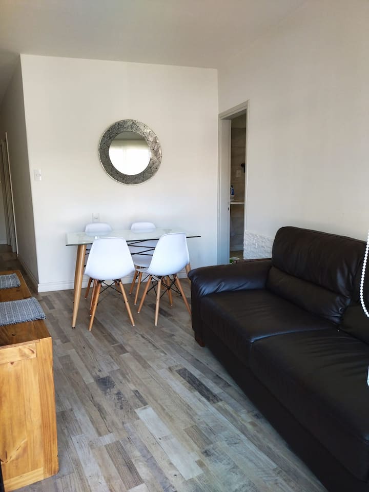 Apartamento Cómodo, Lindo Y Seguro - Montevideo