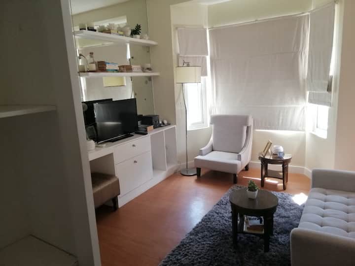 Cozy Townhouse With 4 Rooms Fully Furnished. - Batangas