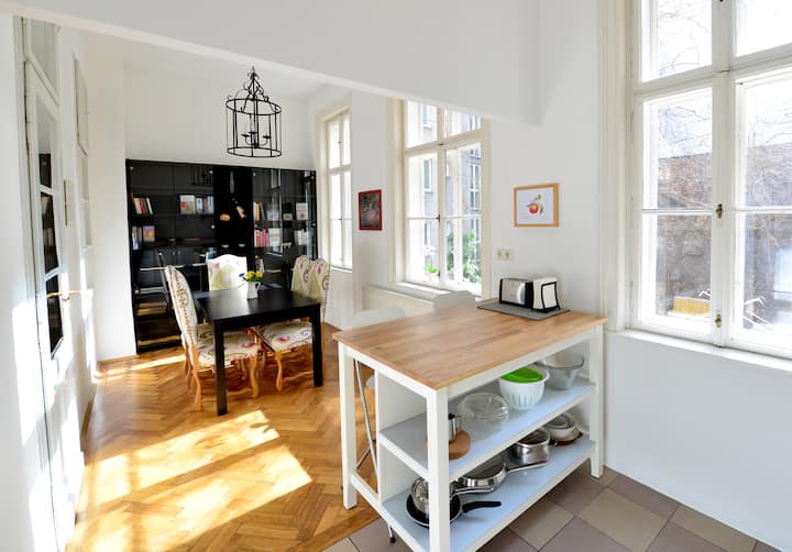 Top Flat + 1 Free Parking Space At The Metro - Wenen