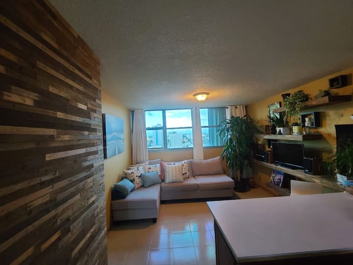 Cozy Beach Condo - Sleeps 4, Newly Renovated - San Juan, Puerto Rico