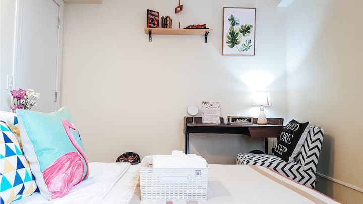 New Executive Tropical Suite ★★★★★ Netflix/pool - Taguig