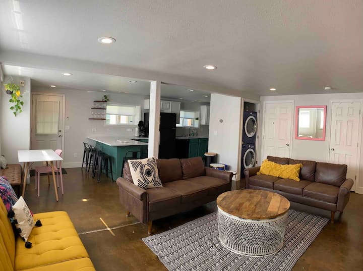 Spacious & Private Guesthouse - Denver, CO