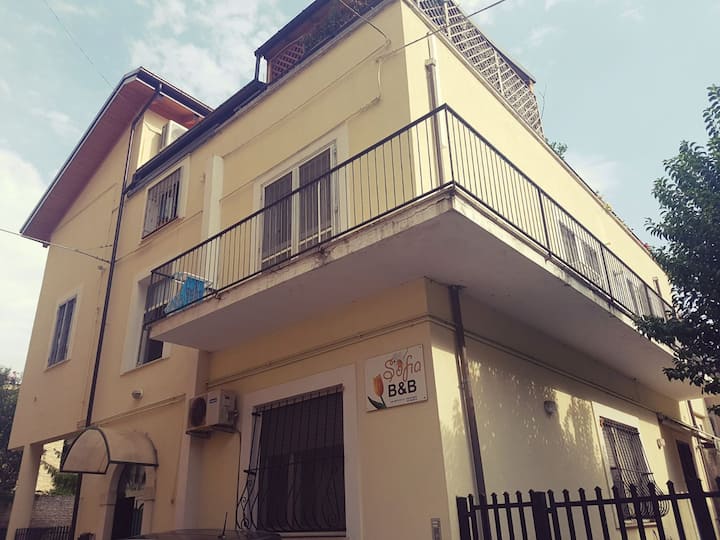 Ampia E Accogliente Stanza Nel Cuore Di Pescara - Pescara