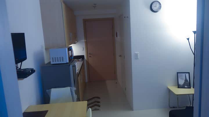 Cozy 1br Condo On Top Of Mall, Connected To Mrt - Pasig