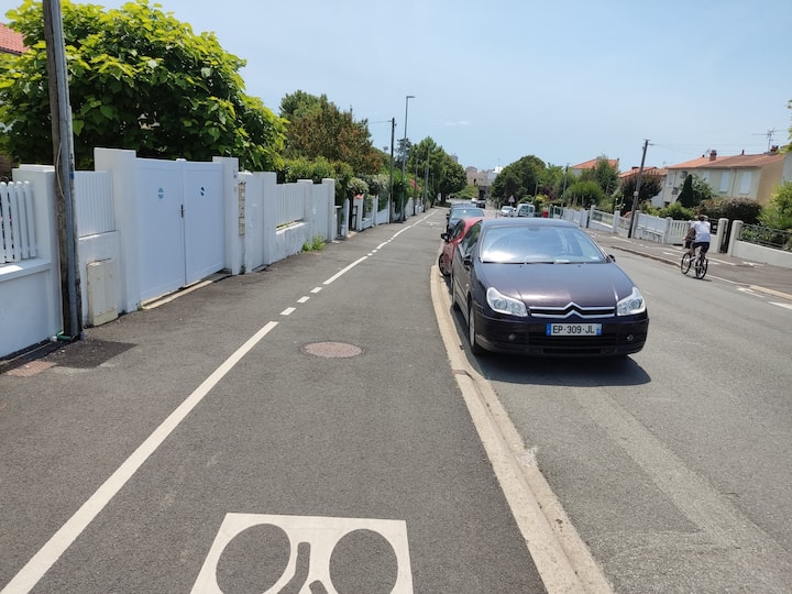 Agréable T3 60m3 Rénové , Dans Petite Copropriété - La Rochelle
