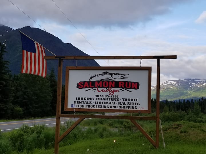 Salmon Run Lodge Cabin - Cooper Landing, AK