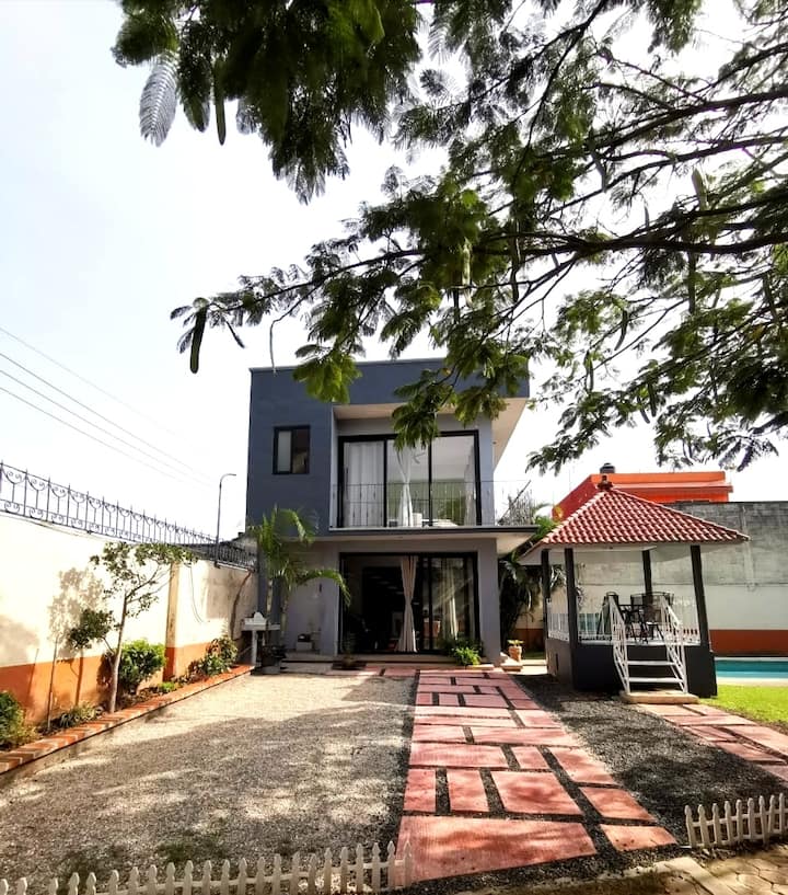 Bonita Casa Con Alberca Y Jardín Privados - Cuernavaca