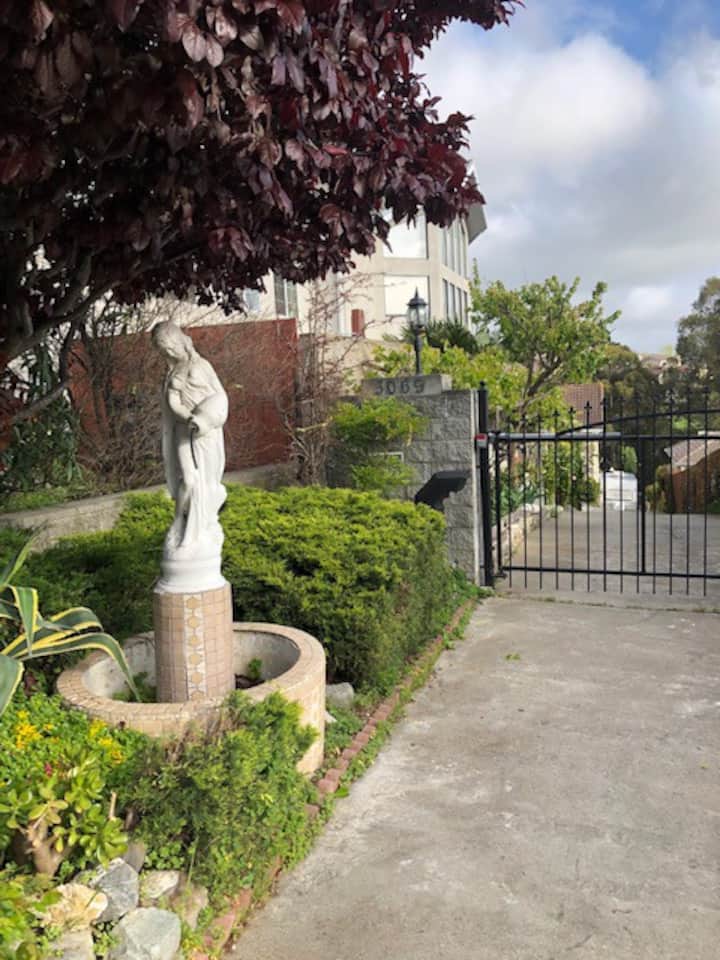 Bay View Apartment With Gated Secure Parking - Hayward, CA