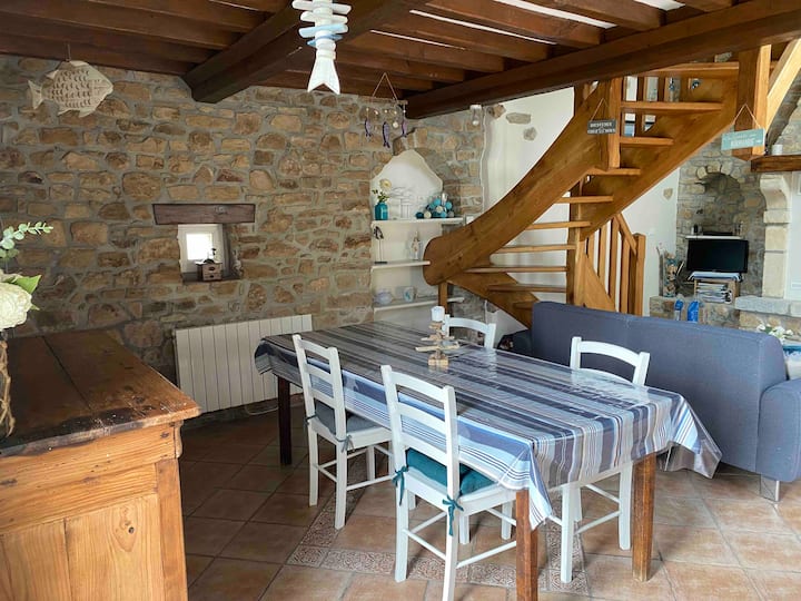 Gîte En Pierre, Entièrement Rénové. - Cotentin