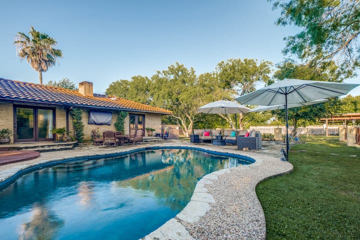 Luxury Mini Resort In San Antonio-perfect Getaway - San Antonio, TX