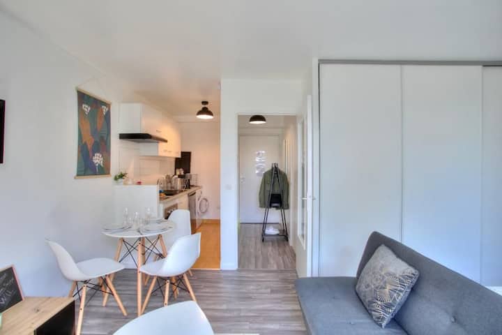 Studio Spacieux Avec Terrasse Et Parking - Viry-Châtillon