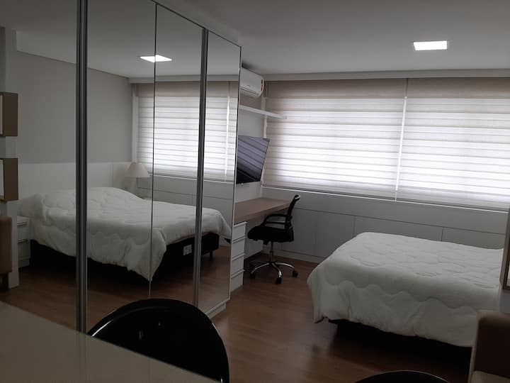 1612 Lindo Stúdio Novo Em Frente Shopping Curitiba - Curitiba