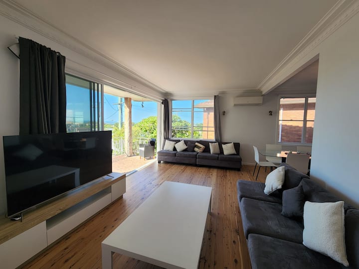 Entertainer's House For Families And Parties - Port Stephens