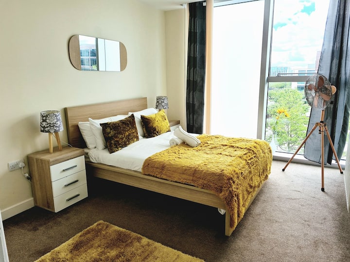 The Hub Residence | Luxury 2br | Parking - Milton Keynes