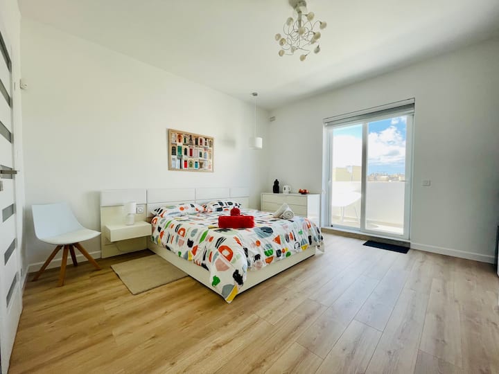 Private Bedroom With Own Private Bathroom - Pembroke, Malta