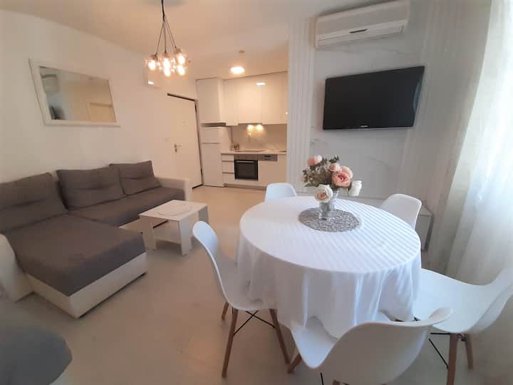 Modern Apartment Best Location - Makarska