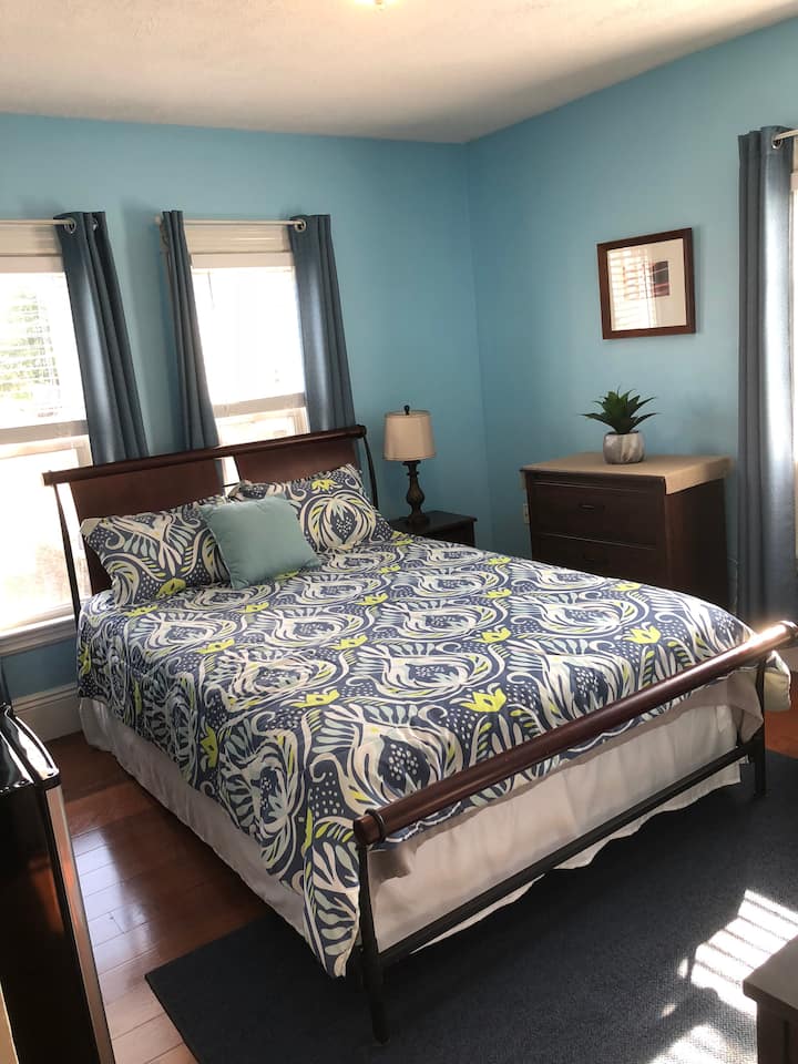 Nice And Clean Rooms On East Somerville, Ma - Somerville, MA