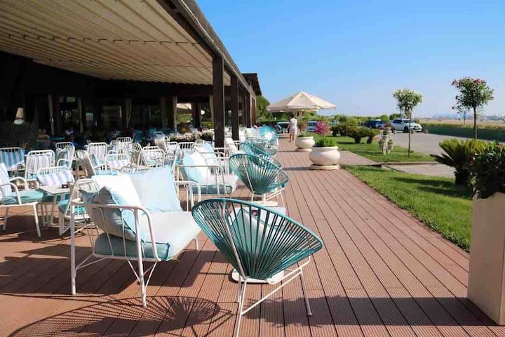 Square Inn Apartment @Lalzibay - Albania
