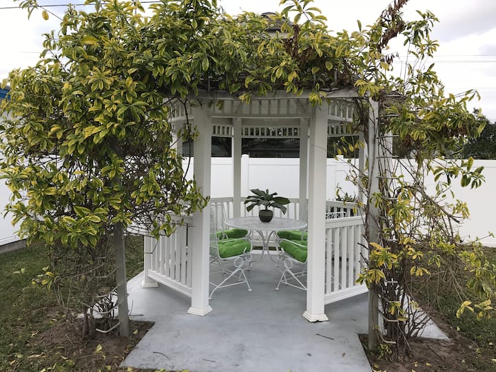 Sunny Sarasota Vacation Home - Vr2400236 - Sarasota, FL