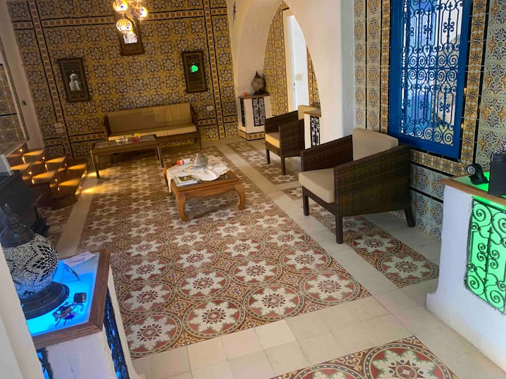 Charmante Maison De Style Arabesque - Hammamet