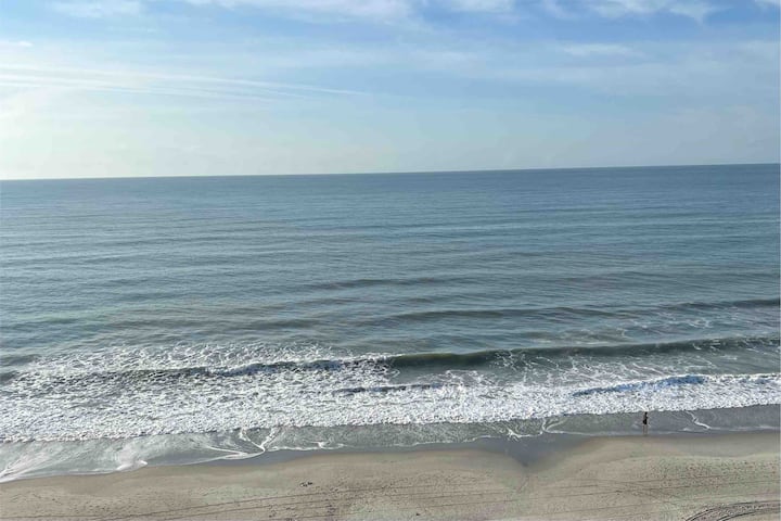 Beautiful Oceanfront Coastal Retreat - Myrtle Beach, SC