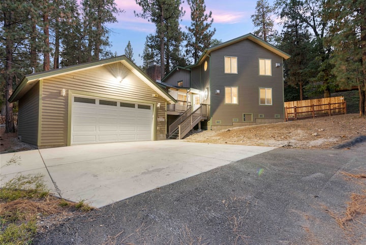 Unique Cabin Near Bear Mountain Ski Resort - Big Bear Lake, CA