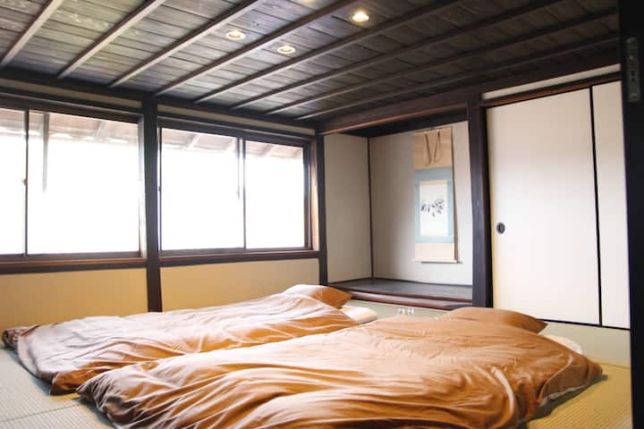 Japan's Tangible Cultural Property “Hon-tanaka-ke" - 鳥取市